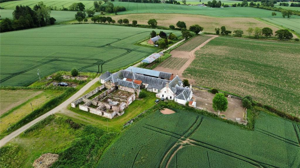 Powderwells Farmhouse, New Alyth... 5 bed detached house - £425,000