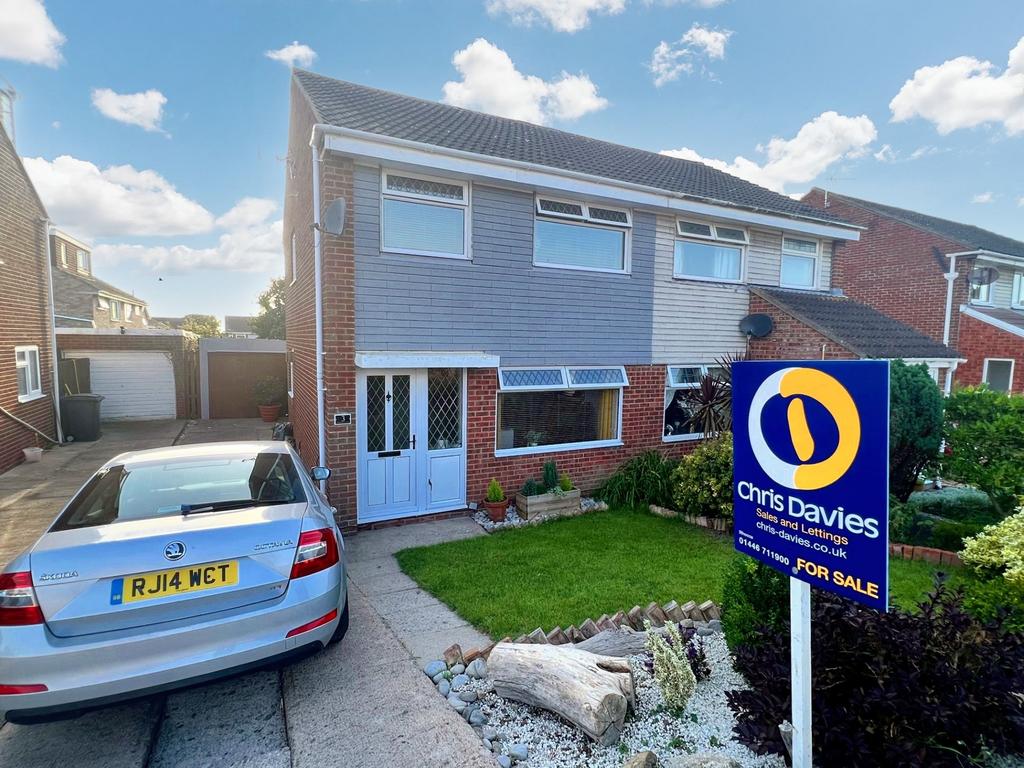 Norseman Close, Rhoose, CF62 3 bed semi-detached house - £262,950