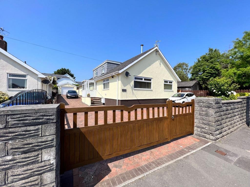 Rhoose Road, Rhoose, CF62 5 bed detached bungalow - £475,000