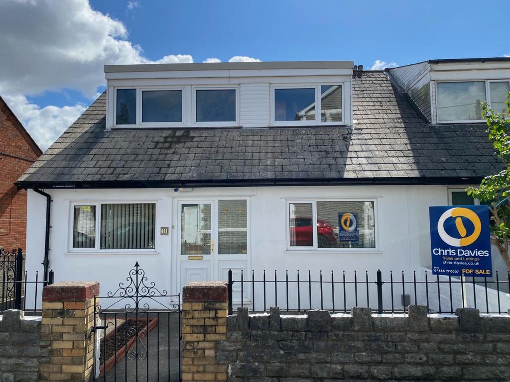 Pontypridd Street, Barry, CF63 3 bed semi-detached house - £245,000