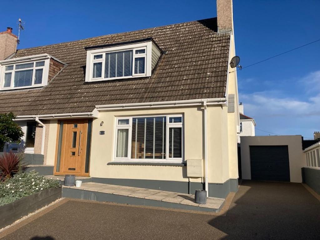 Highmeadow, Llantwit Major, CF61 2 bed semi-detached house for sale - £ ...
