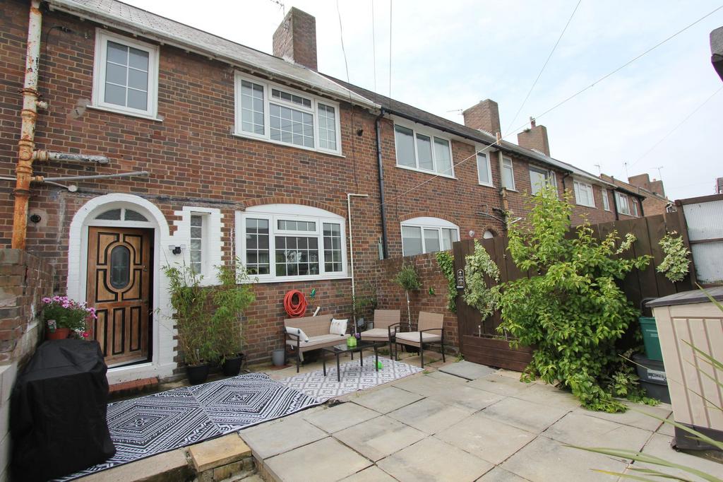 38 Pinewood Square, St Athan, CF62 4JR 3 bed terraced house for sale ...