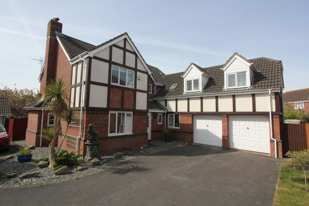 Heol Pearetree, Rhoose, CF62 5 bed detached house - £625,000