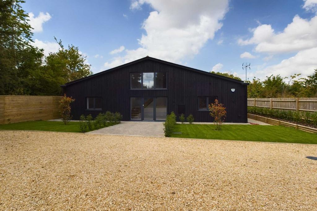 Chartridge Lane, Chesham 3 bed detached house - £1,100,000
