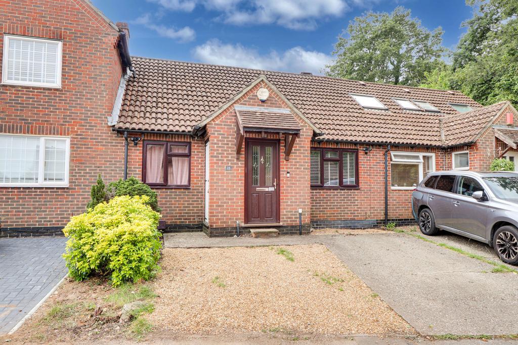 Blackberry Walk, Lychpit, Basingstoke... 2 bed terraced bungalow - £315,000