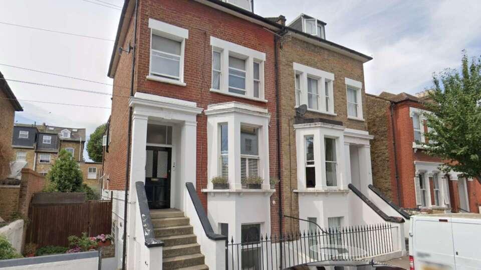 Haldon Road, London, SW18 2 bed flat - £2,383 pcm (£550 pw)