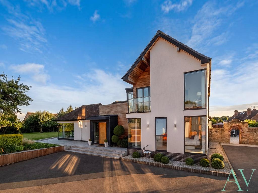 Shearing Hill, Gedling, Nottingham, Nottinghamshire, NG4 4 bed detached ...