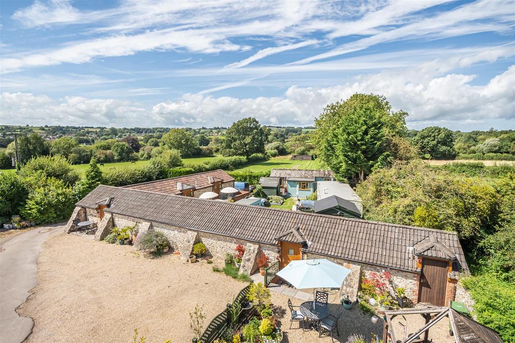 Perry Street, South Chard, Chard 8 bed detached house - £700,000