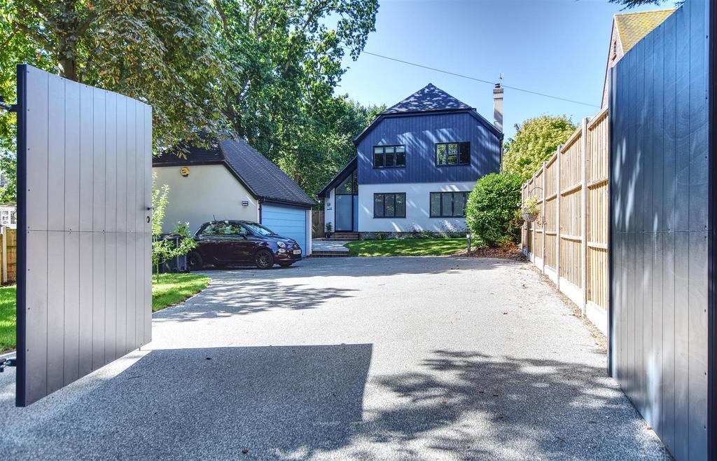 Collington Rise, Bexhill-On-Sea 5 bed detached house - £899,950