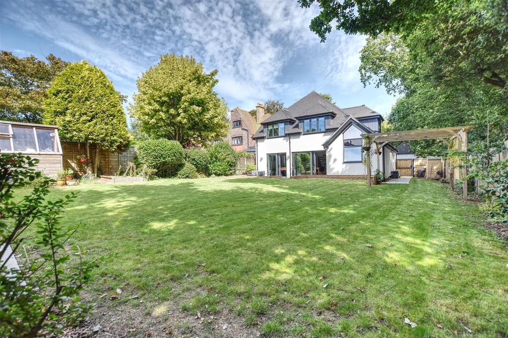 Collington Rise, Bexhill-On-Sea 5 bed detached house - £899,950