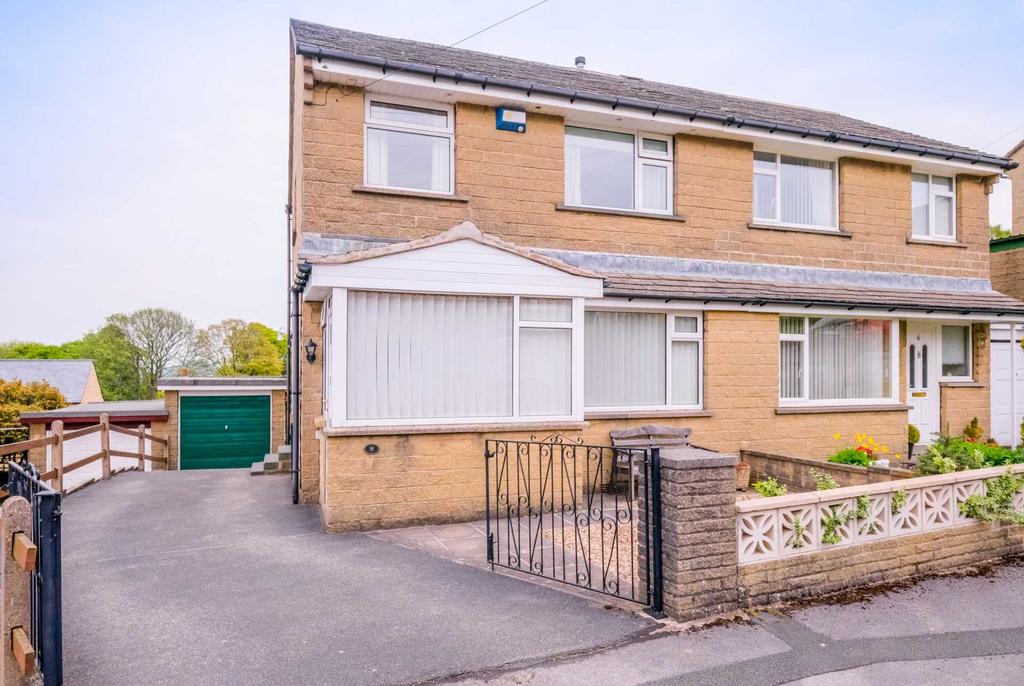 Conway Crescent Holmfirth Hd9 3 Bed Semi Detached House For Sale £