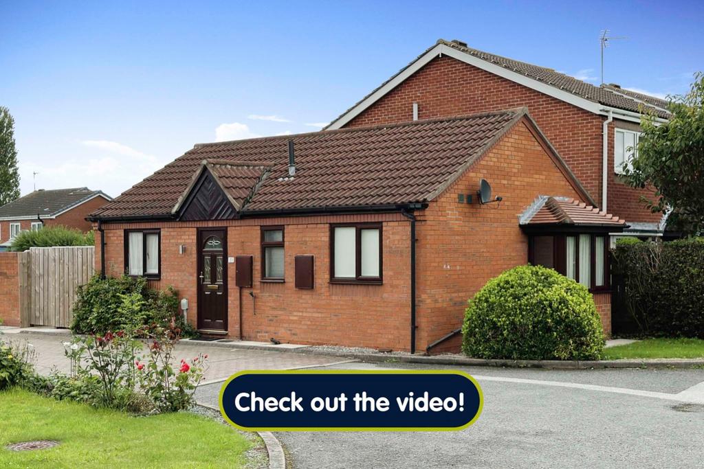 Durham Mews, Butt Lane, Beverley... 2 bed detached bungalow - £180,000