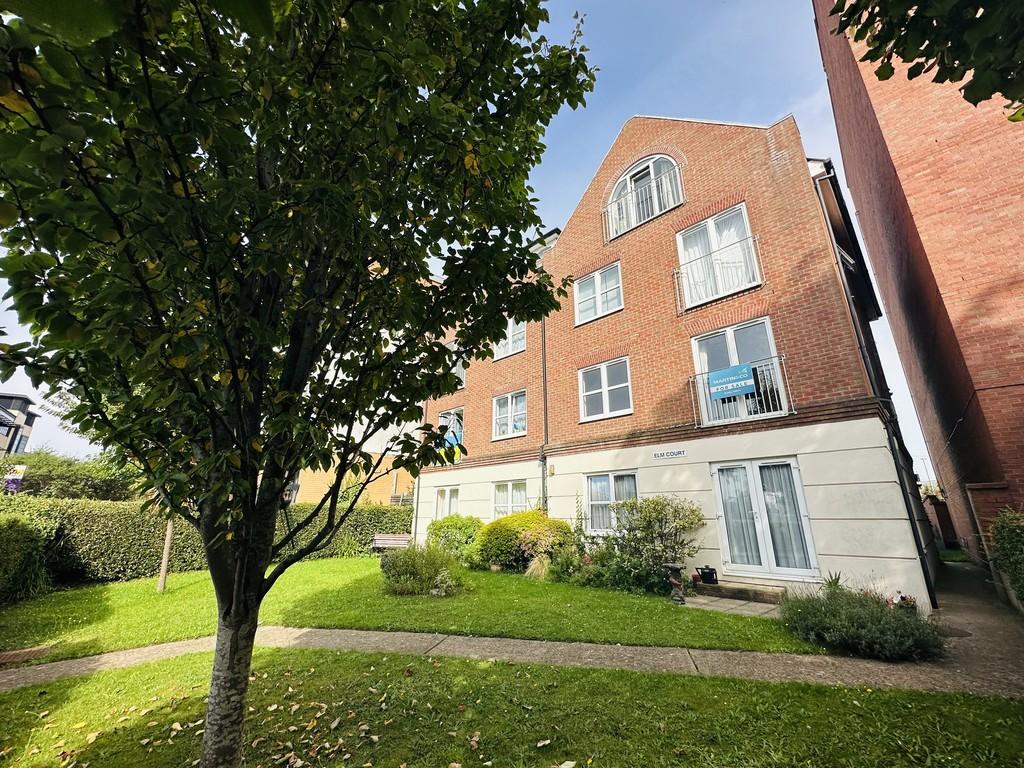 Elm Court, Poole 2 bed apartment - £209,950
