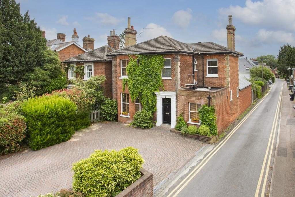 Hadlow Road, Tonbridge 4 bed detached house - £895,000