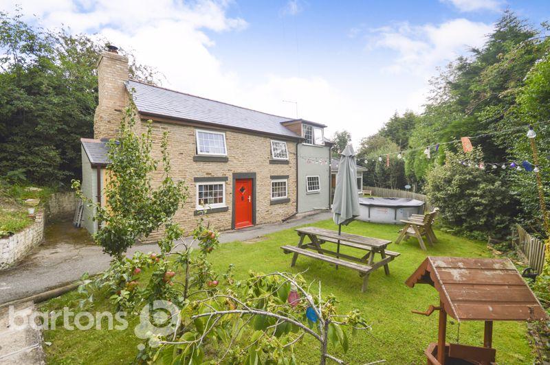Hill Side, Thorpe Hesley 3 bed detached house - £325,000
