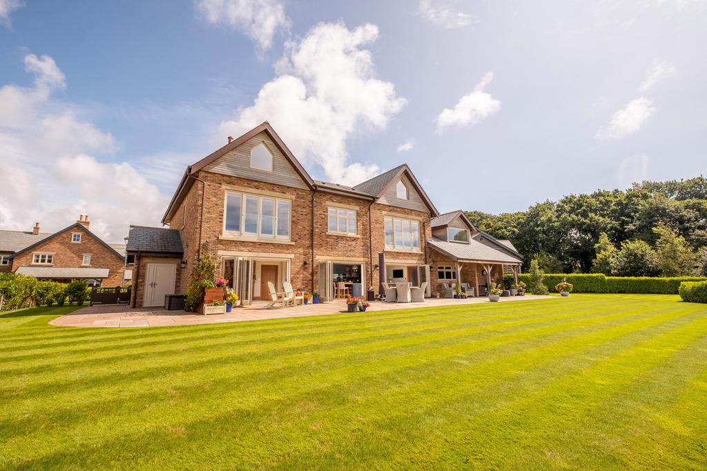 Ballam Oaks, Lytham St. Annes, FY8 5 bed detached house for sale - £2,250,000