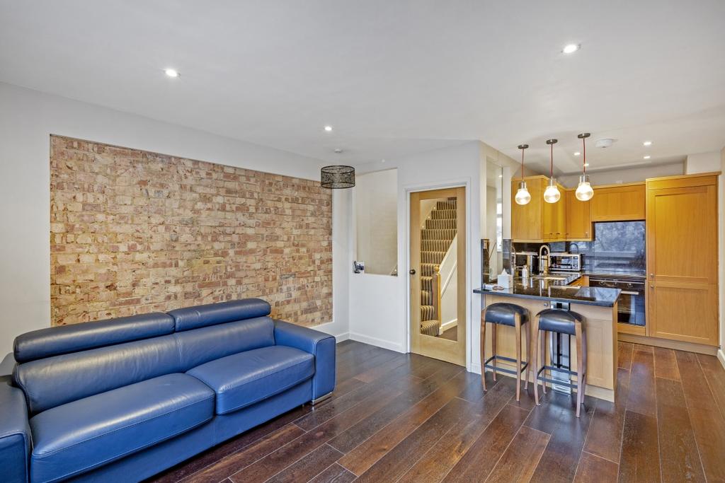 Inverness Terrace Bayswater W2 2 bed apartment - £3,000 pcm (£692 pw)