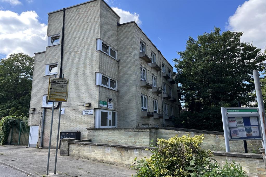 Hilldrop Crescent, N7 1 bed flat - £1,452 pcm (£335 pw)