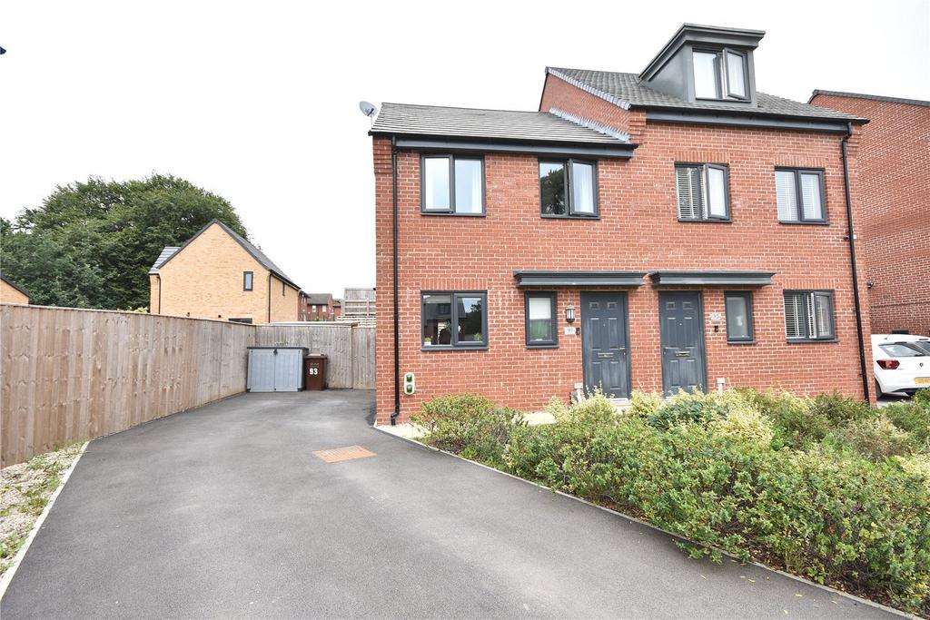 Magnolia Road, Seacroft, Leeds, West Yorkshire 3 bed semi-detached ...
