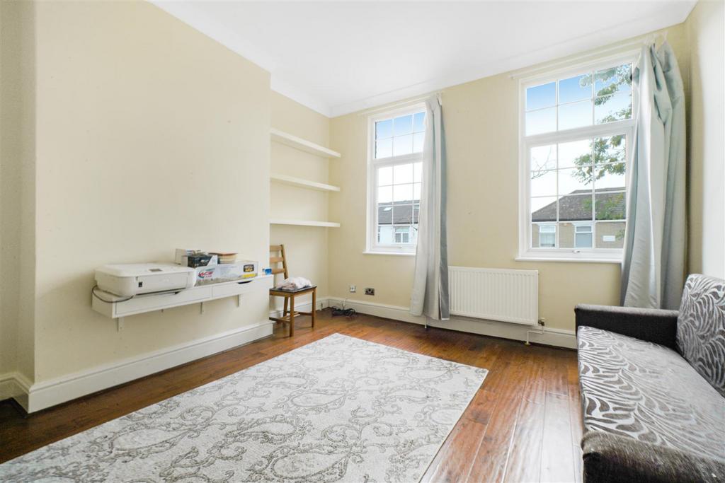 Derby Road, Enfield EN3 4AW 1 bed flat - £265,000