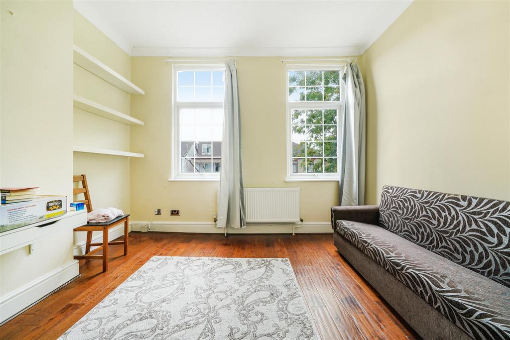 Derby Road, Enfield EN3 4AW 1 bed flat - £265,000