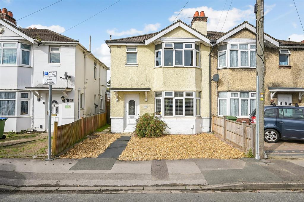 Warren Avenue, Southampton 3 bed end of terrace house - £300,000
