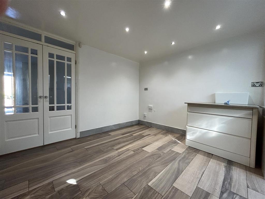 Wordsworth road, Welling 3 bed end of terrace house - £2,000 pcm (£462 pw)