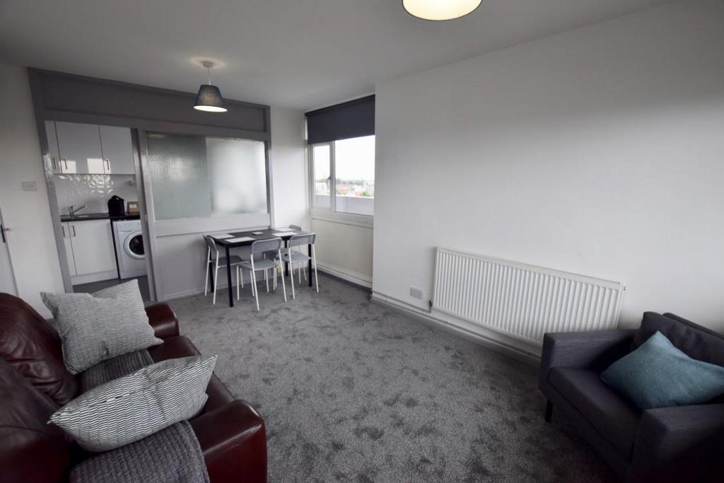 Samuel Vale House, St. Nicholas... 2 bed flat - £975 pcm (£225 pw)