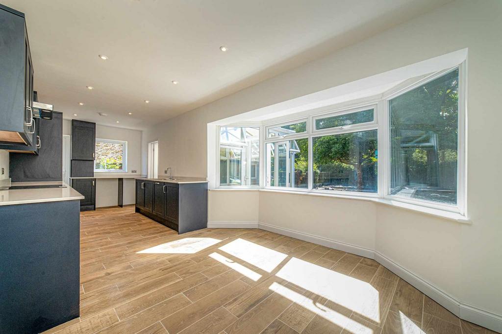 Cherry Drive, Canterbury, CT2 4 bed semi-detached house - £500,000
