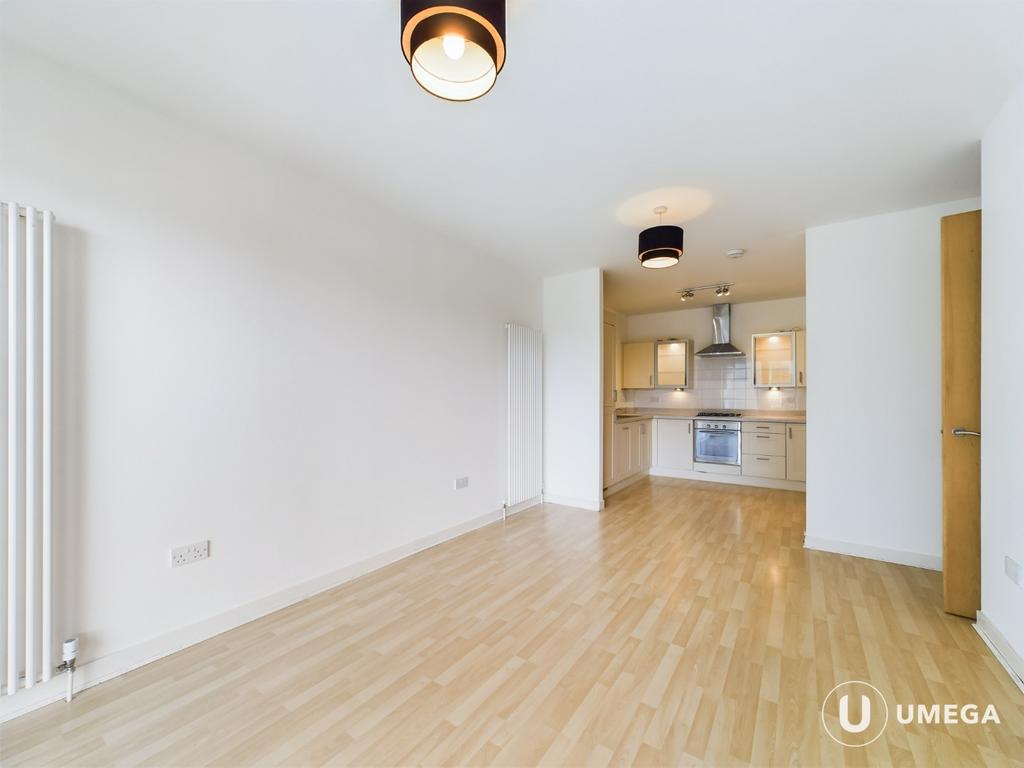 Drybrough Crescent, Peffermill... 2 bed flat - £1,200 pcm (£277 pw)