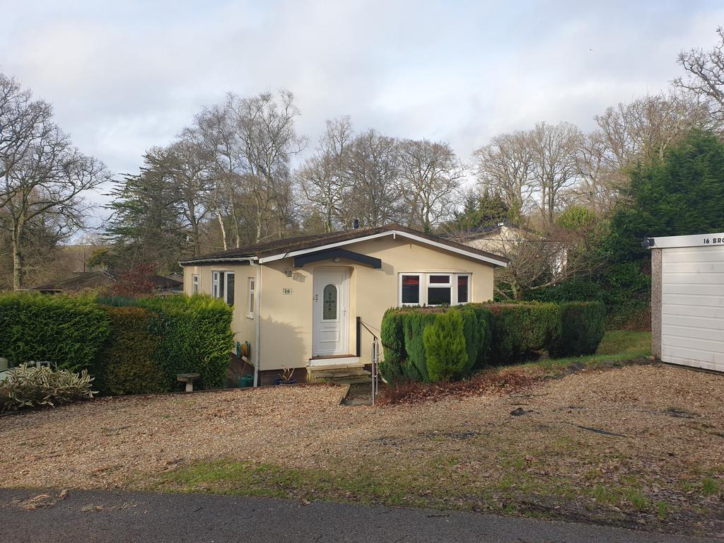 Pathfinder Village, Exeter EX6 2 bed park home - £180,000