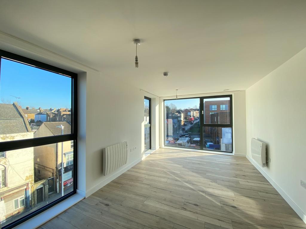 Upper Stone Street Maidstone ME15 2 bed apartment - £1,300 pcm (£300 pw)