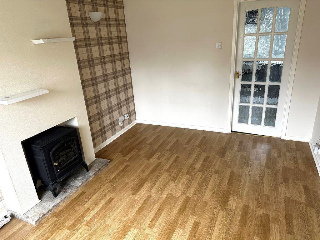 Barbrook Drive, Brierley Hill 2 bed semi-detached house - £800 pcm (£ ...