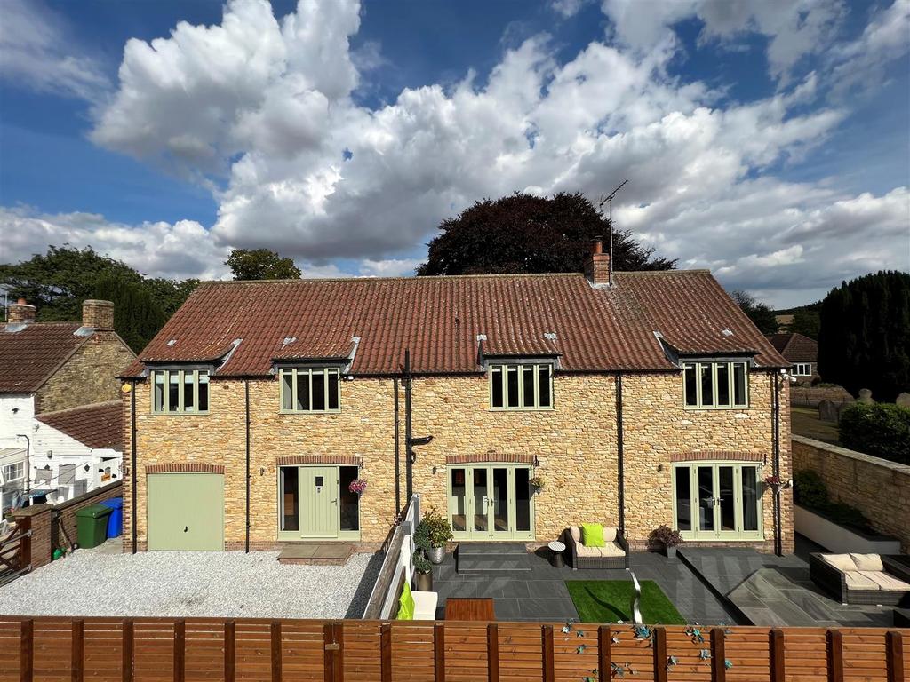 Ratten Row, North Newbald, York 4 bed detached house - £550,000