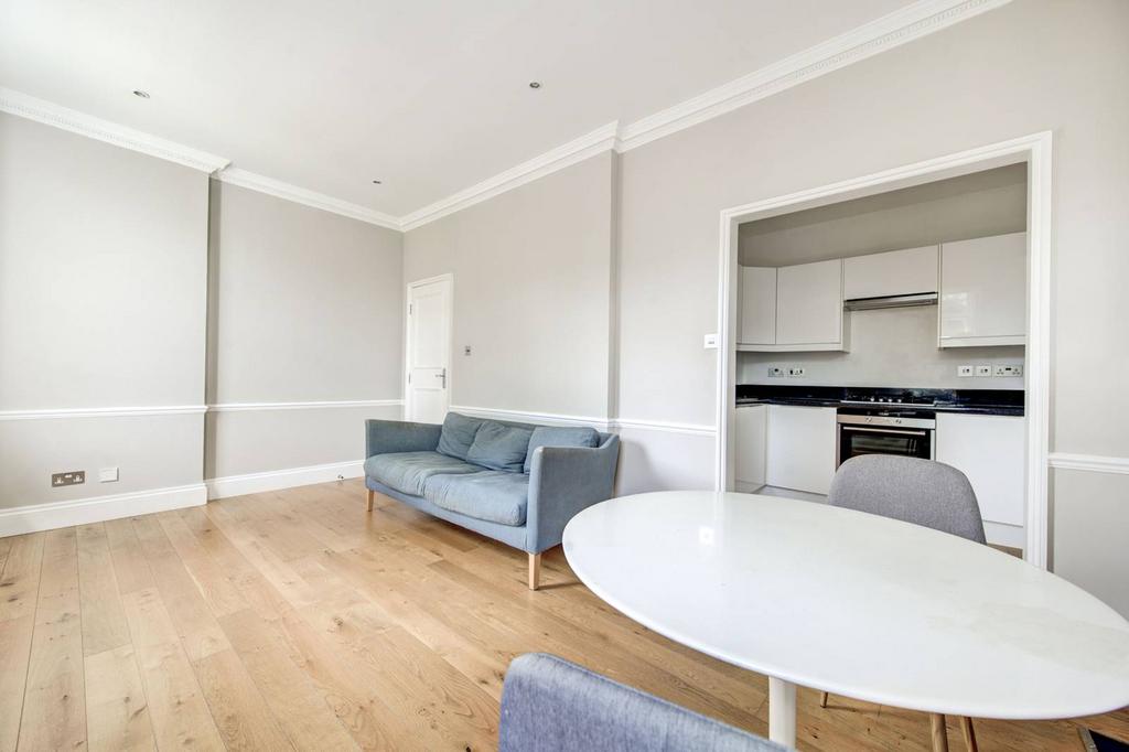 Edith Grove, Chelsea, London, SW10 2 bed flat - £3,142 pcm (£725 pw)