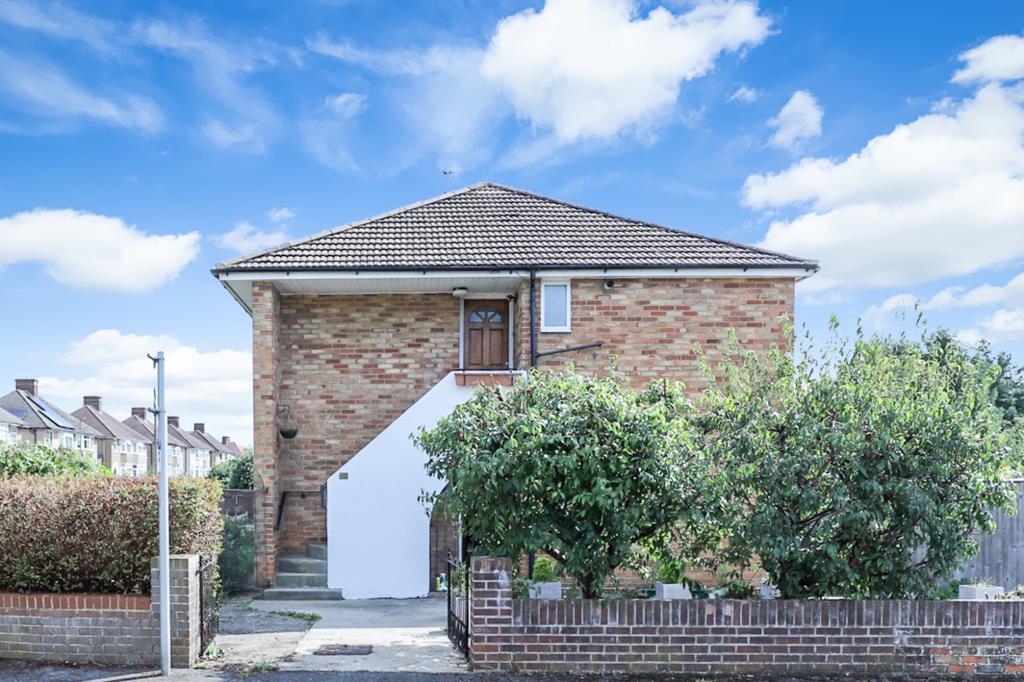 Oxford OX4 3SW 2 bed flat - £250,000
