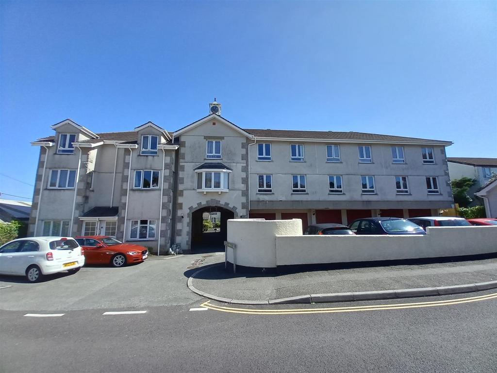 Redannick Lane, Truro 2 bed apartment for sale - £60,000
