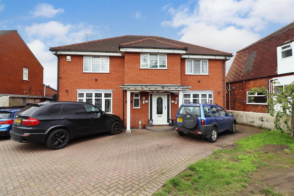 First Lane, Hessle 5 bed detached house - £325,000