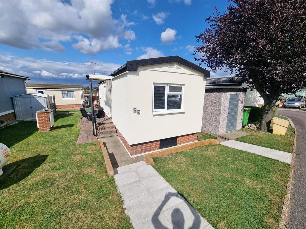 Queens Avenue, Tower Park, Hullbridge, Hockley, SS5 1 bed retirement ...