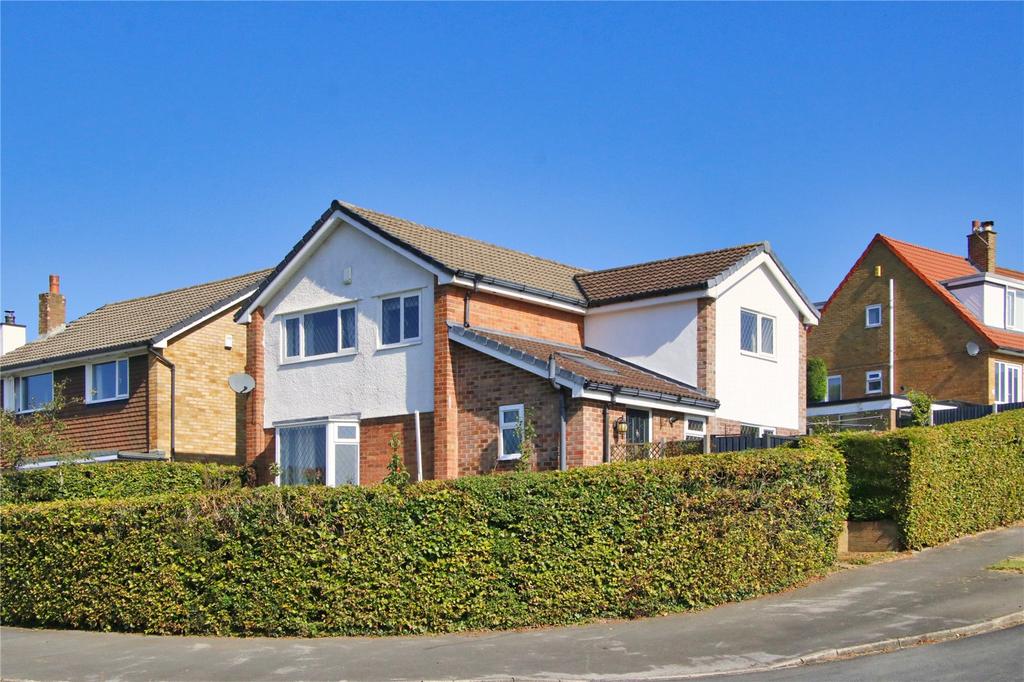 Hall Park Rise, Horsforth, Leeds... 4 bed detached house - £550,000
