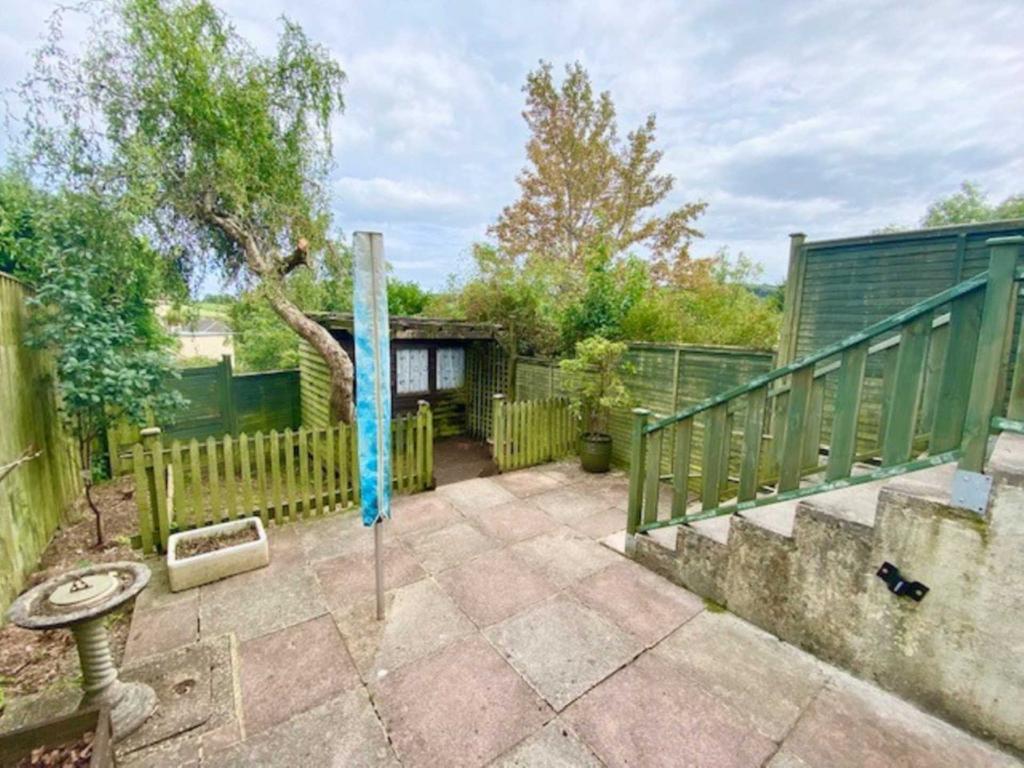 Oaklands Park, Buckfastleigh TQ11 2 bed terraced house for sale - £219,950
