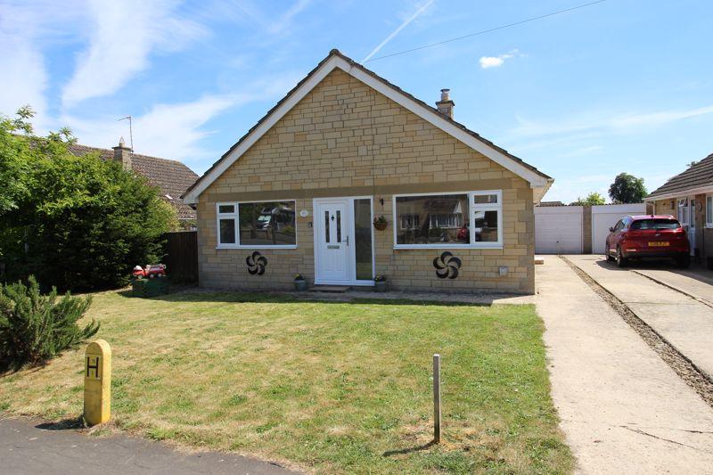 Hatherop Road, Fairford GL7 3 bed detached house for sale - £425,000