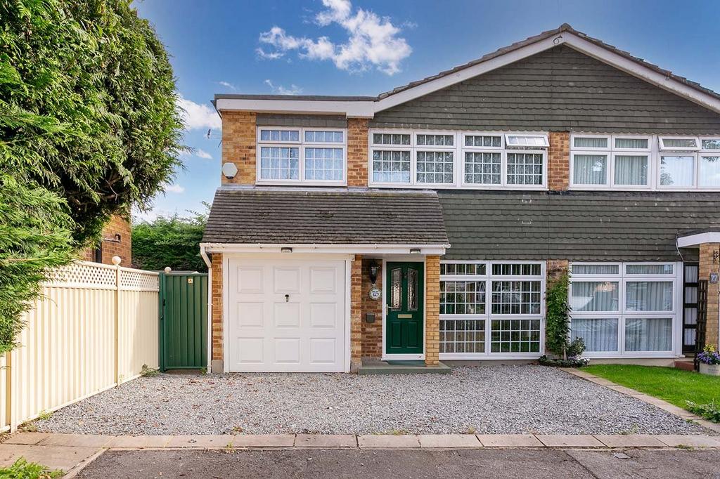 Summerhouse Lane, West Drayton UB7 3 bed semi-detached house - £515,000