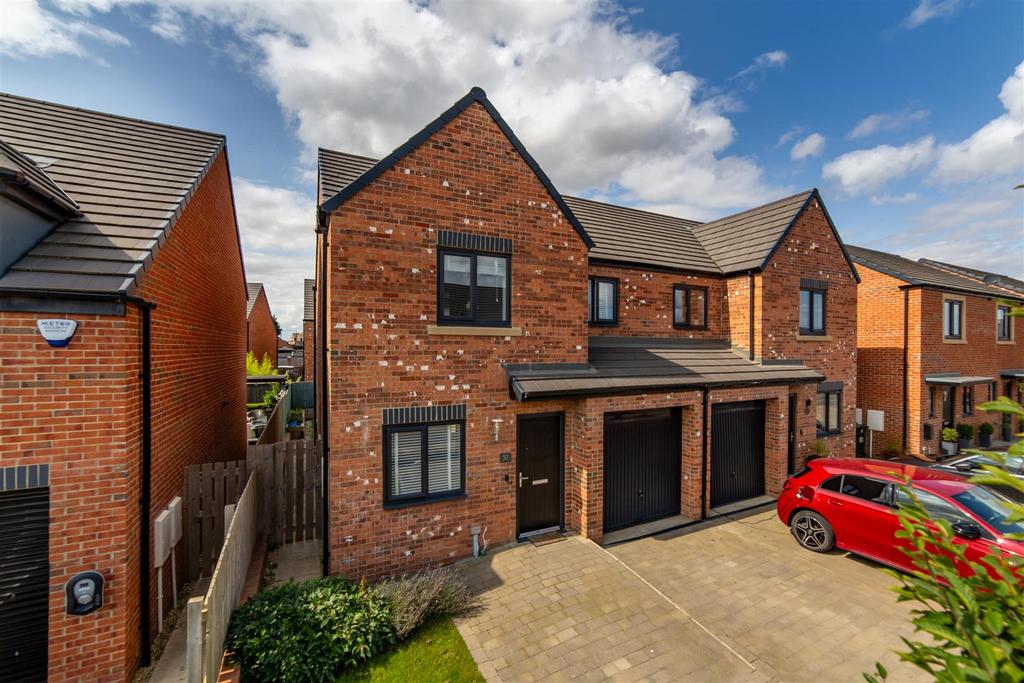 Dataller Drive Havannah Park Hazlerigg Newcastle Upon Tyne 3 Bed