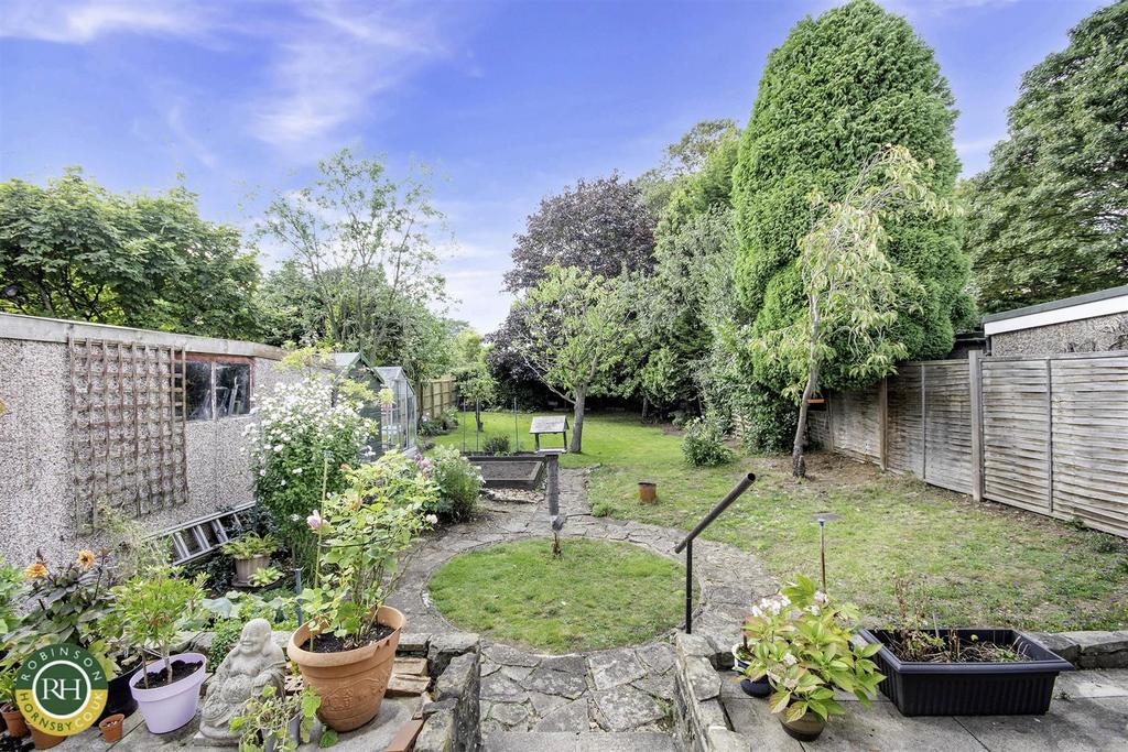 The Grove, Wheatley Hills 3 bed detached bungalow for sale - £290,000