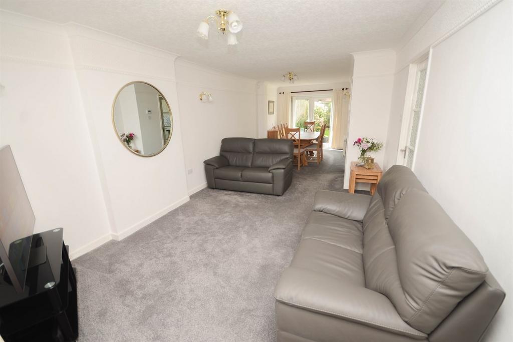 Dykelands Way, South Shields 3 bed semi-detached house - £210,000