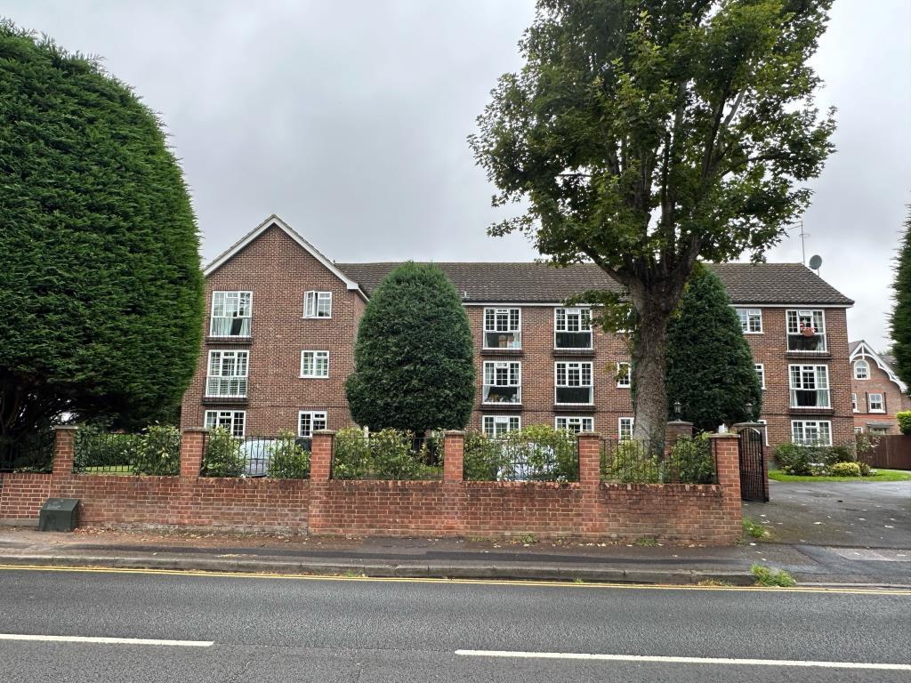 Maidenhead, Berkshire, SL6 1 bed apartment - £1,200 pcm (£277 pw)