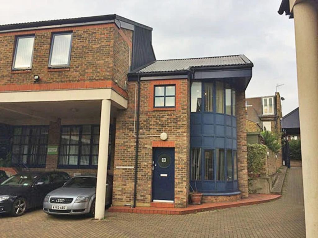 Felsham Road, London Office to rent - £900 pcm (£208 pw)