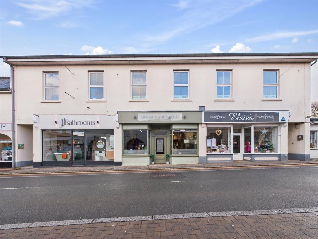 Wadebridge, Cornwall Retail property (high street) to rent - £1,400 pcm ...