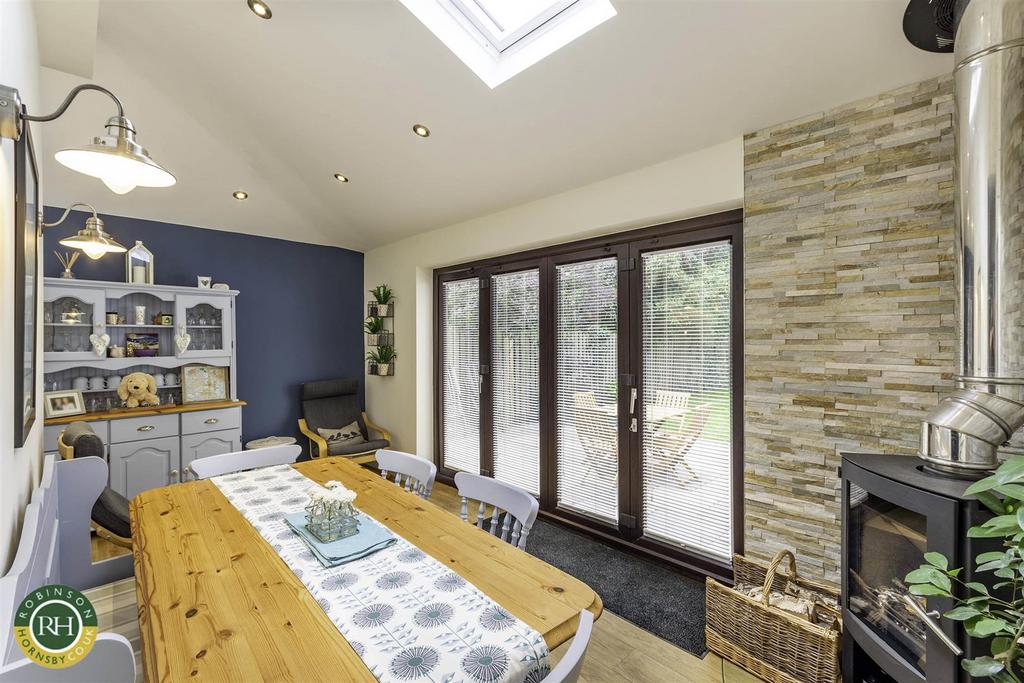 The Grove, Wheatley Hills, Doncaster 4 bed house for sale - £415,000